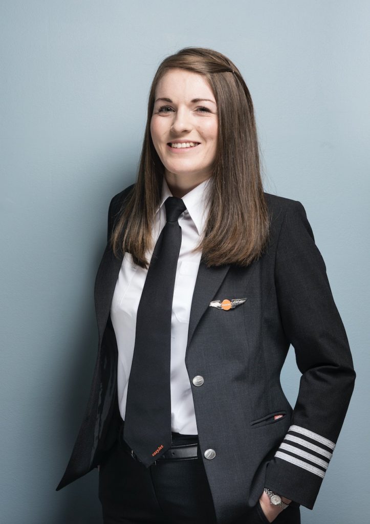 Dünyanın en genç kadın pilotu: Kate McWilliams - Pembe Teknoloji