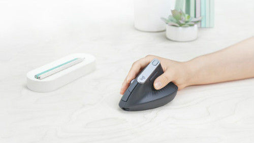 Logitech'ten yepyeni dikey mouse: Logitech MX Vertical