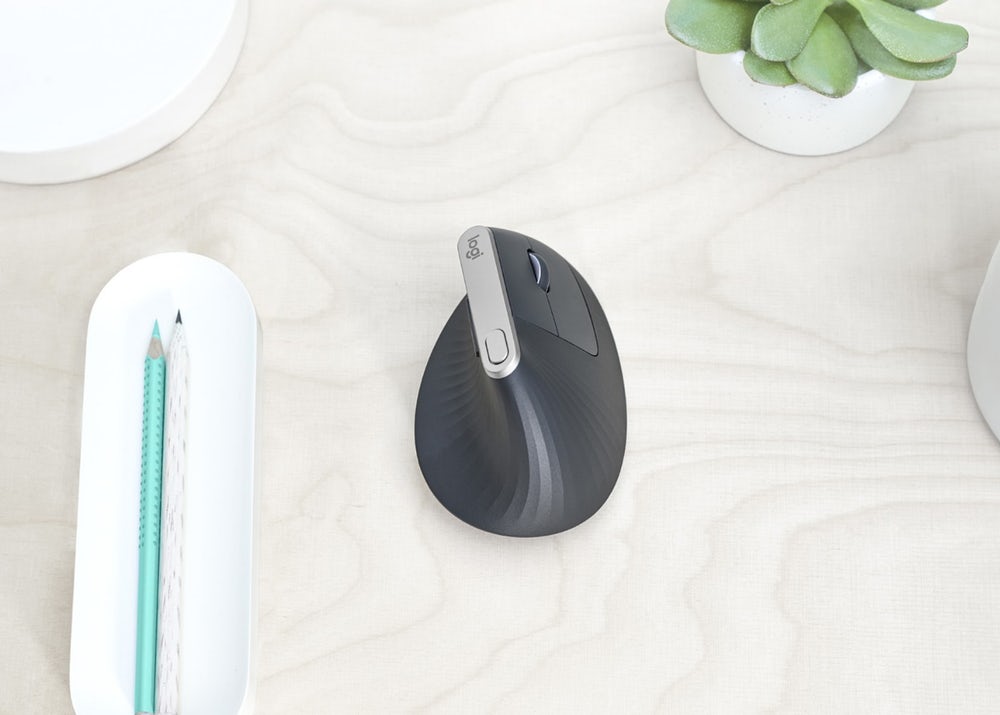 Logitech'ten yepyeni dikey mouse: Logitech MX Vertical